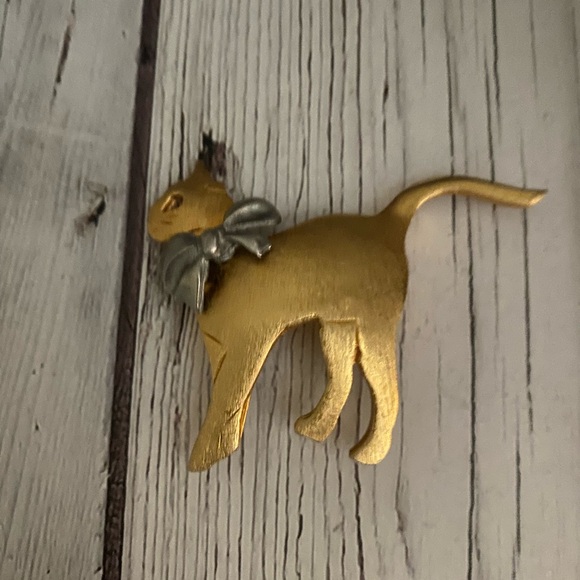 Vintage | Jewelry | Vintage Signed Ultra Craft Gold Cat Brooch W Silver ...